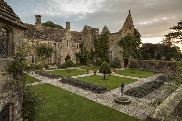 About the project | Jewish Country Houses